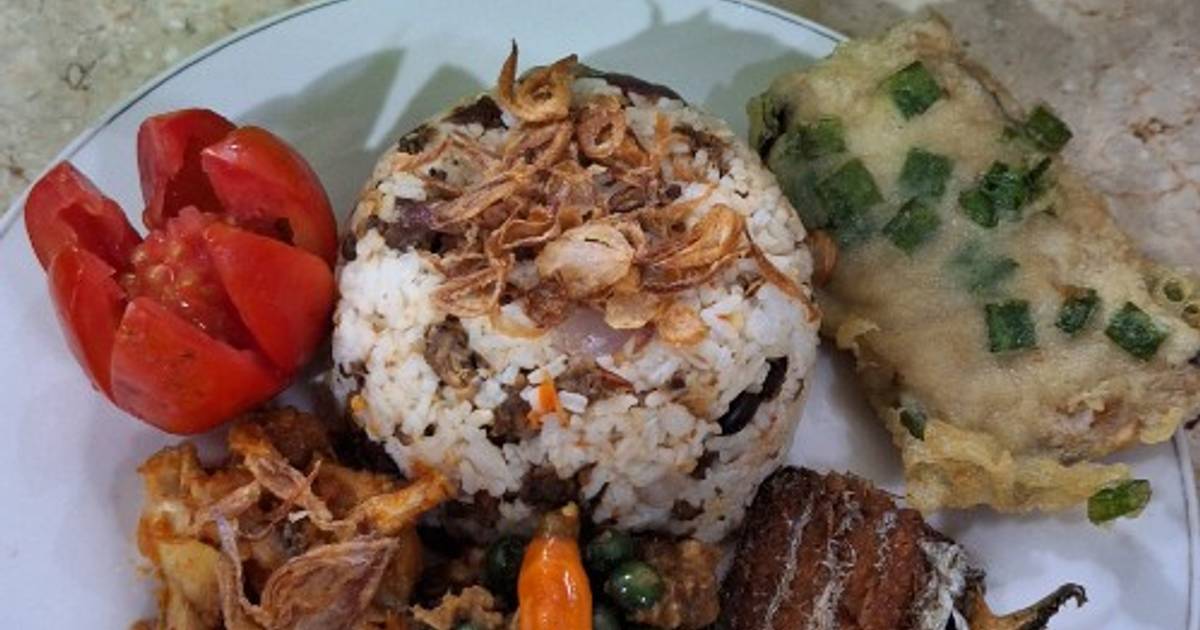 Resep Nasi Tutug Oncom Lezat & Praktis: Tradisional Khas Sunda!