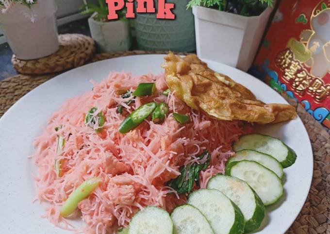 Resipi Bihun Goreng Pink Sos Labu Thai oleh mamy_kitchen89 - Cookpad