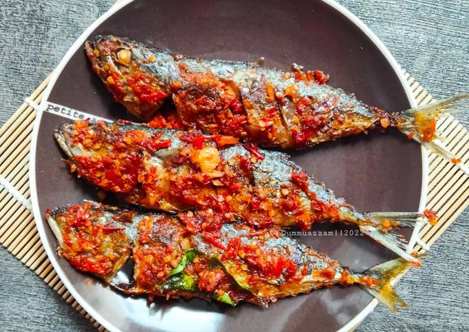 Resep Balado Ikan Kembung Oleh Ummu Azzam 💐 Cookpad