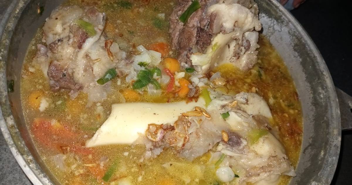 Resep Sup kaki sapi super empuk oleh Ulfaviani - Cookpad