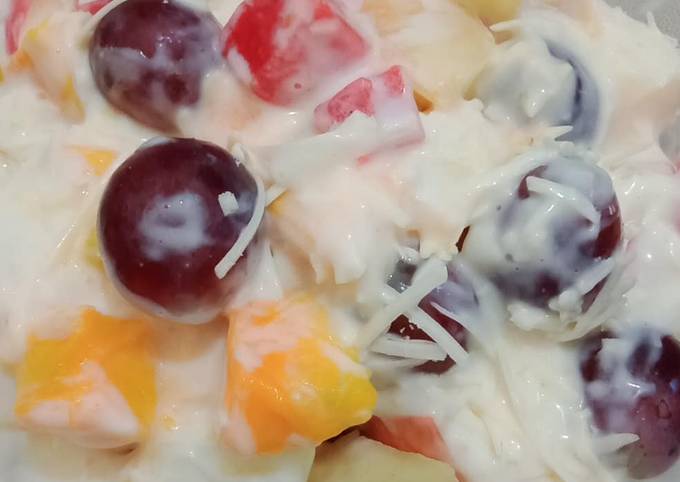 Resep Salad buah mayo special aneka rasa oleh Rachmania Ayu - Cookpad