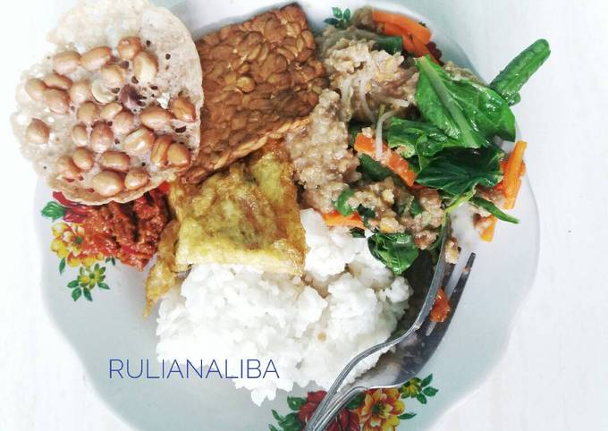 Resep Nasi Pecel Komplit oleh Ruliana Liba Indrati - Cookpad