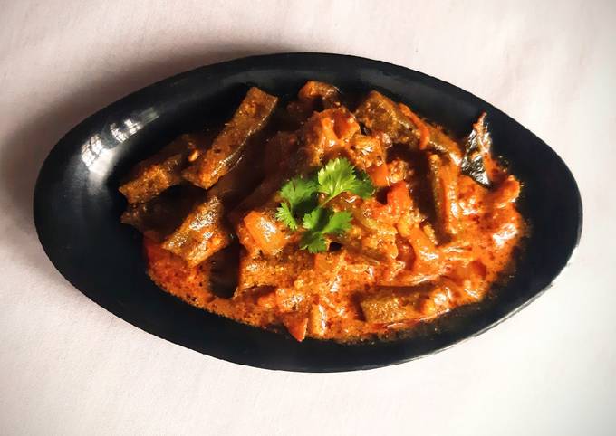 Bindi curry Recipe by Harshitha Gurukumar - Cookpad