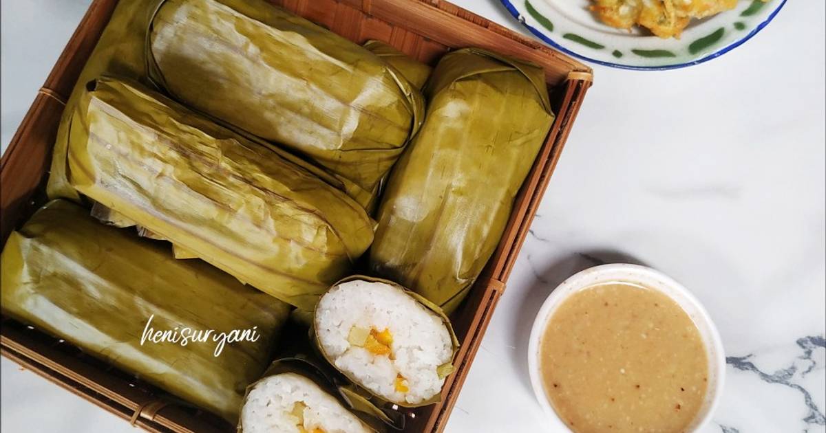 Resep 470. Arem-arem / Buras (Lontong isi kentang wortel) oleh Heni ...
