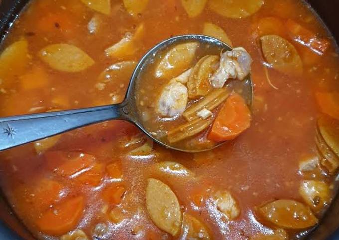 Resep Sop Merah Sosis oleh mustika devi agustina - Cookpad