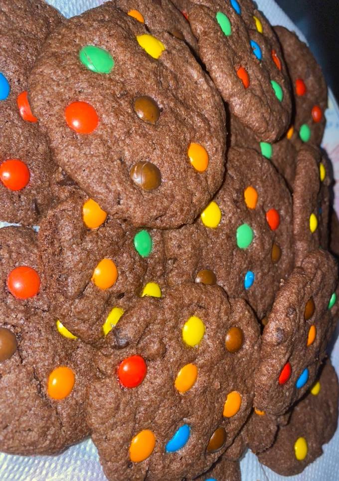 Cookies con rocklets Receta de Fio Roa- Cookpad
