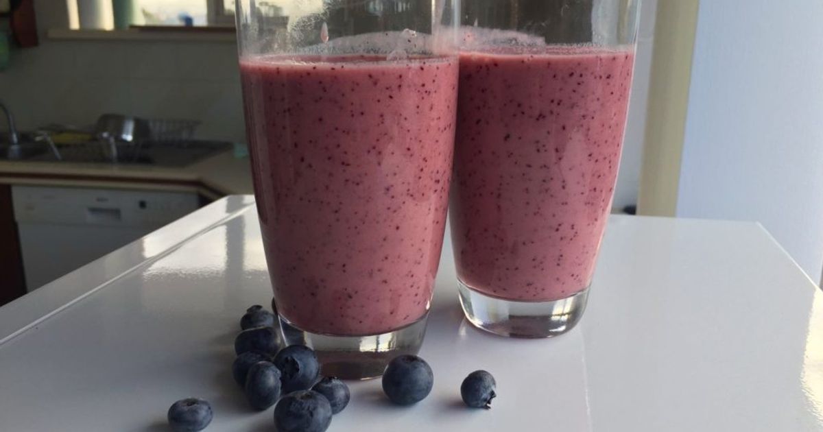 Blueberry Banana Smoothie Recipe by Swapna - Cookpad