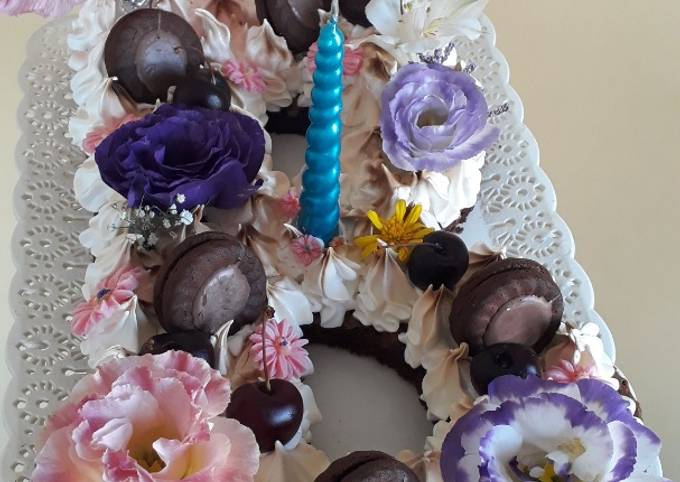 Torta con forma de letra 🅱️ decorada brownie y merengue! Receta de Lau ... Torta con forma de letra 🅱️ decorada brownie y merengue! Receta de Lau ...