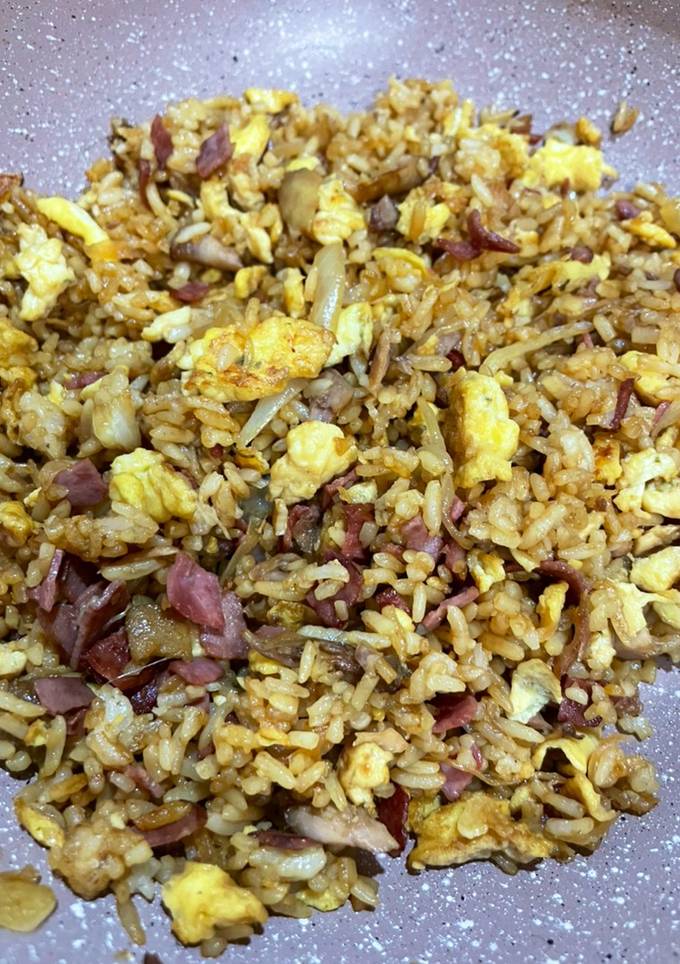 Resep Nasgor Smoked Beef Simpel oleh vicky flora - Cookpad