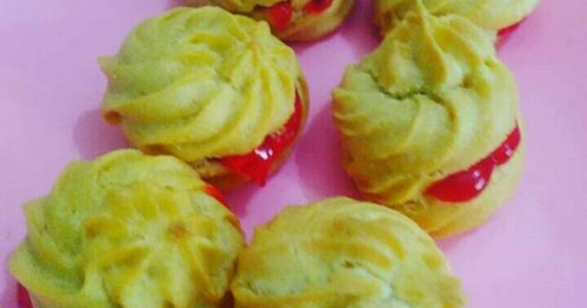 Resep Sus strawberry 🍓🍓 oleh Armeydia Kitchen - Cookpad
