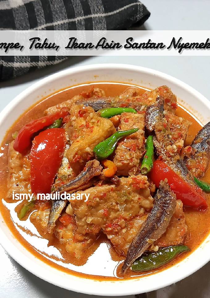 Resep Tempe, Tahu, Ikan Asin Santan Nyemek oleh Ismy Maulidasary - Cookpad