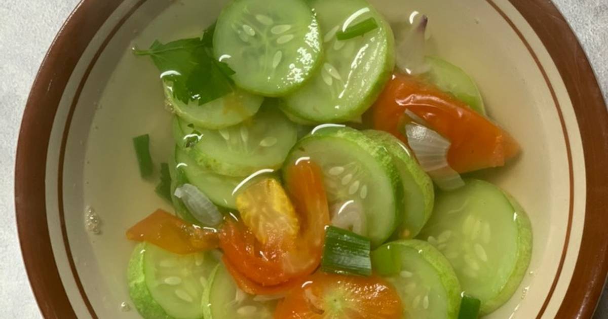 Resep Sayur bening Mentimun oleh Roro Woelan - Cookpad