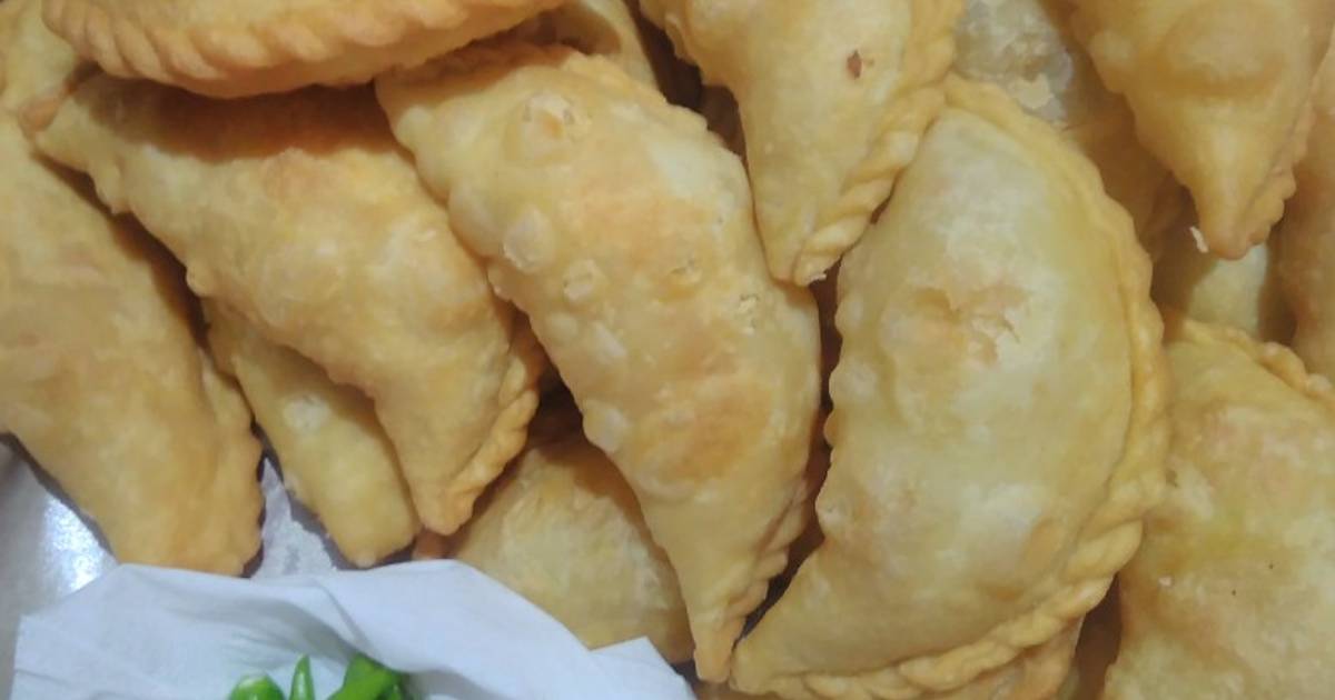 Resep Pastel renyah enak dan simpel oleh Aleadhira Kitchen - Cookpad