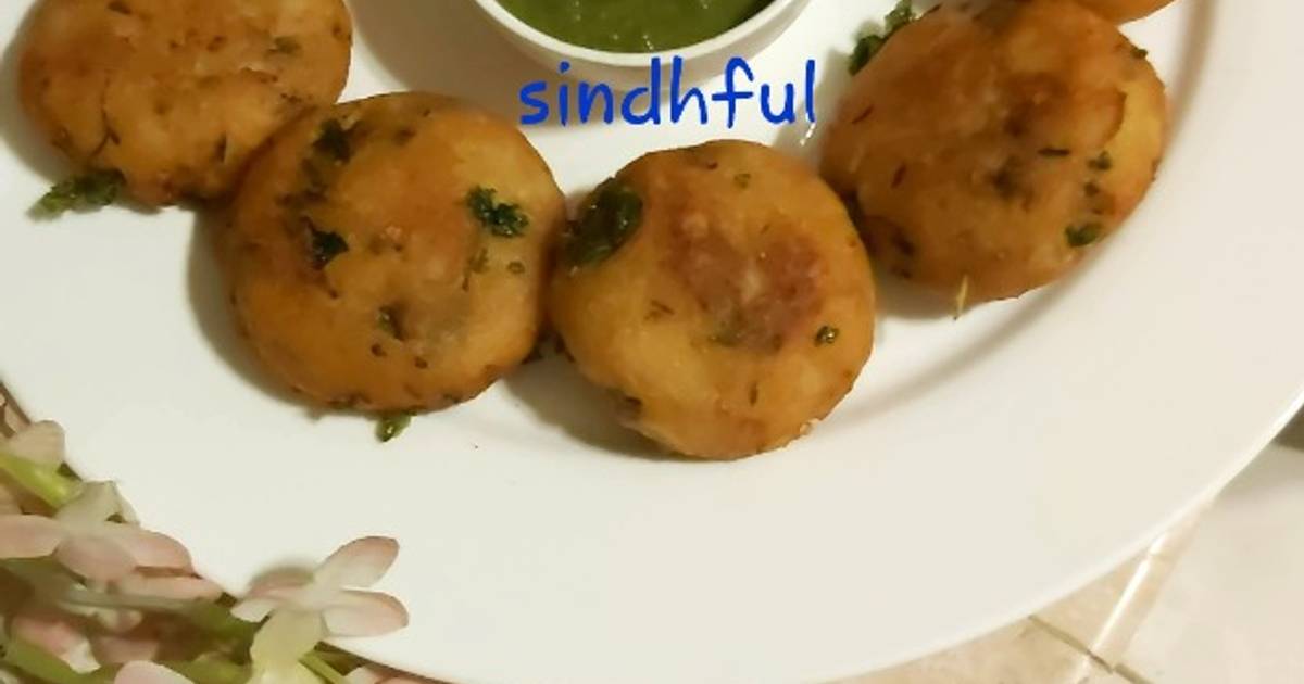 Simple Potato Tikki Recipe by Vidita Bhatia - Cookpad