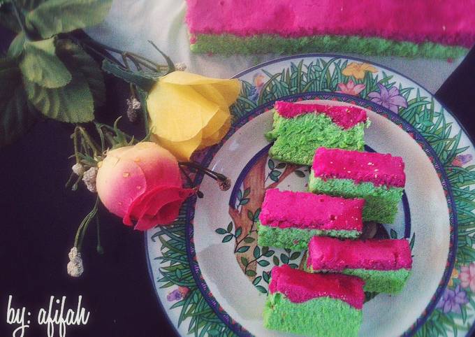 Resep Bolu rasa pandan strawberry hanya 2 telur (low fat) oleh Afifah ...