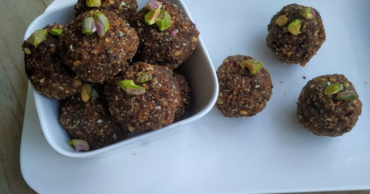 डिंक लाडू (Dink Ladoo Recipe In Marathi) रेसिपी Megha Jamadade द्वारे ...