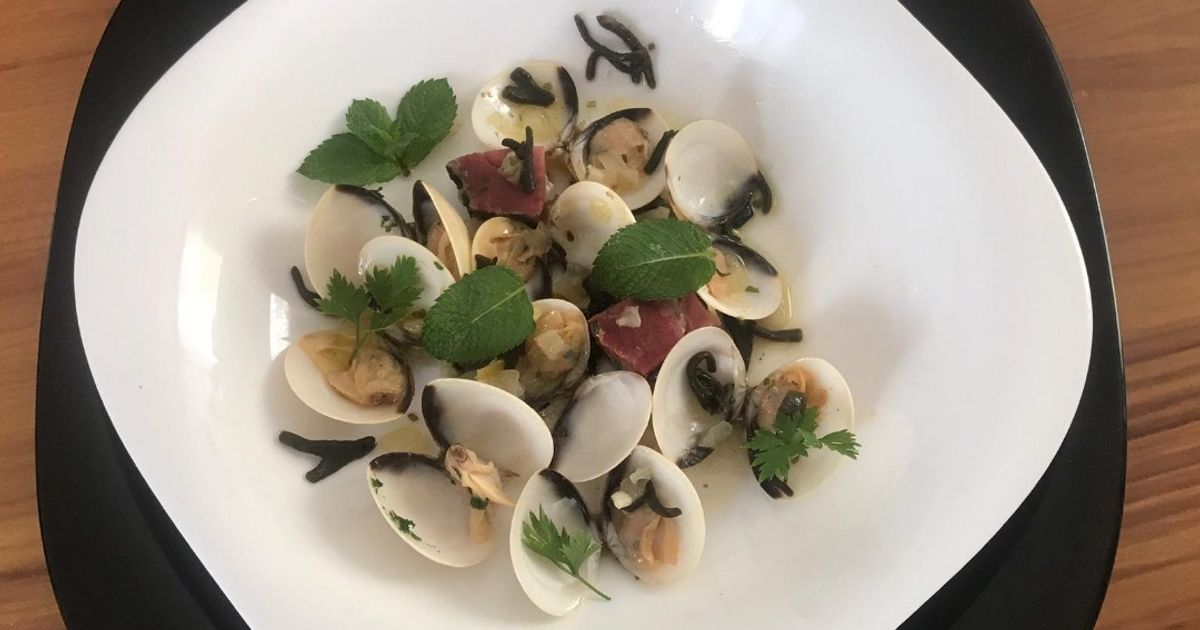 Almejas Con Jamón Y Ramallo De Mar Receta de Gatacocinera