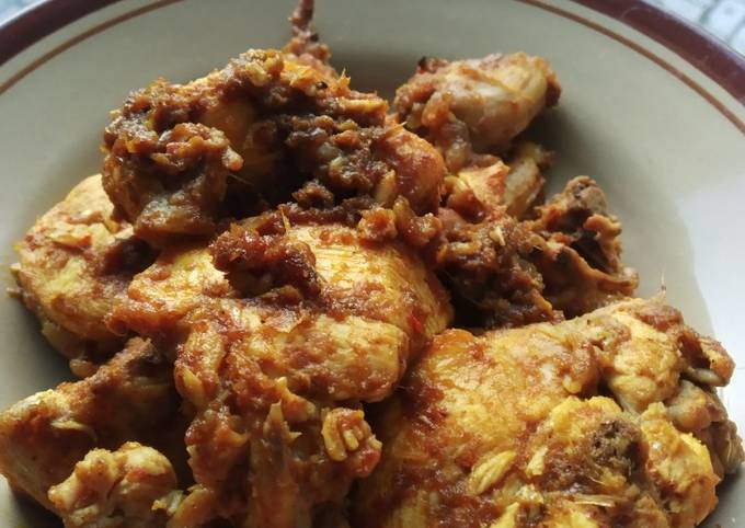 Resep 610. Rendang Ayam plus Bumbu GuLe oleh Riris 😘 - Cookpad
