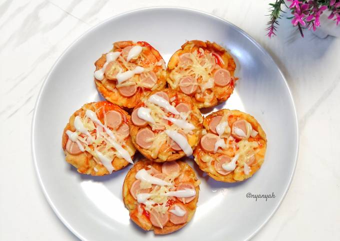 Resep Pizza mini kulit roti tawar oleh Nyanyah - Cookpad