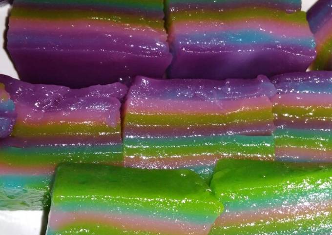Resep Lapis Sagu Rainbow oleh Selvi Gustiayuningtias - Cookpad