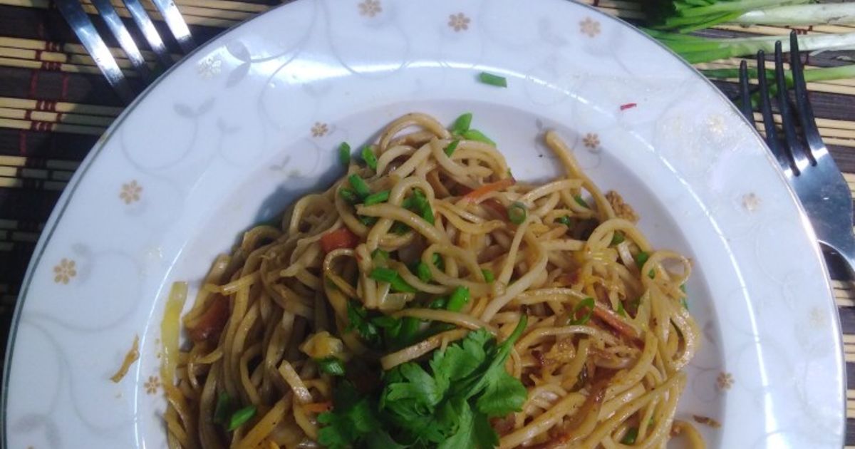 Egg Fried Noodles Recipe By Sadaf Abdul Karim