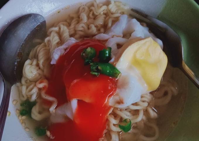 Resep Indomie Kuah dengan kuah kental oleh Deffi Yanti - Cookpad