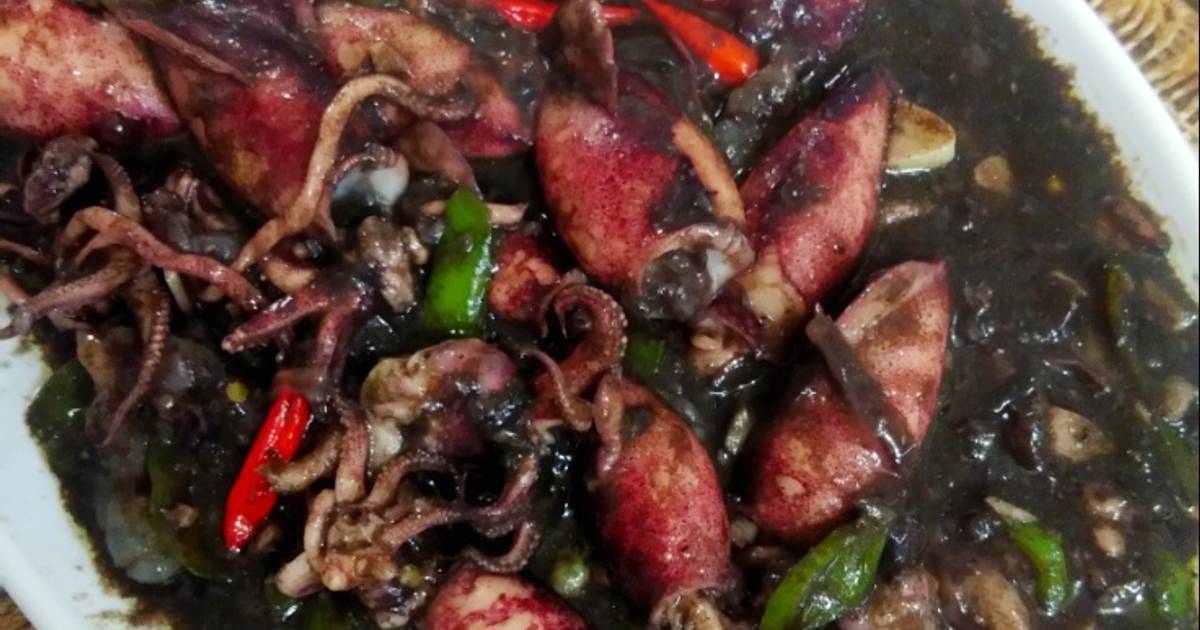 Resep Cumi /Sotong Hitam Pedas oleh Mamah Aura - Cookpad
