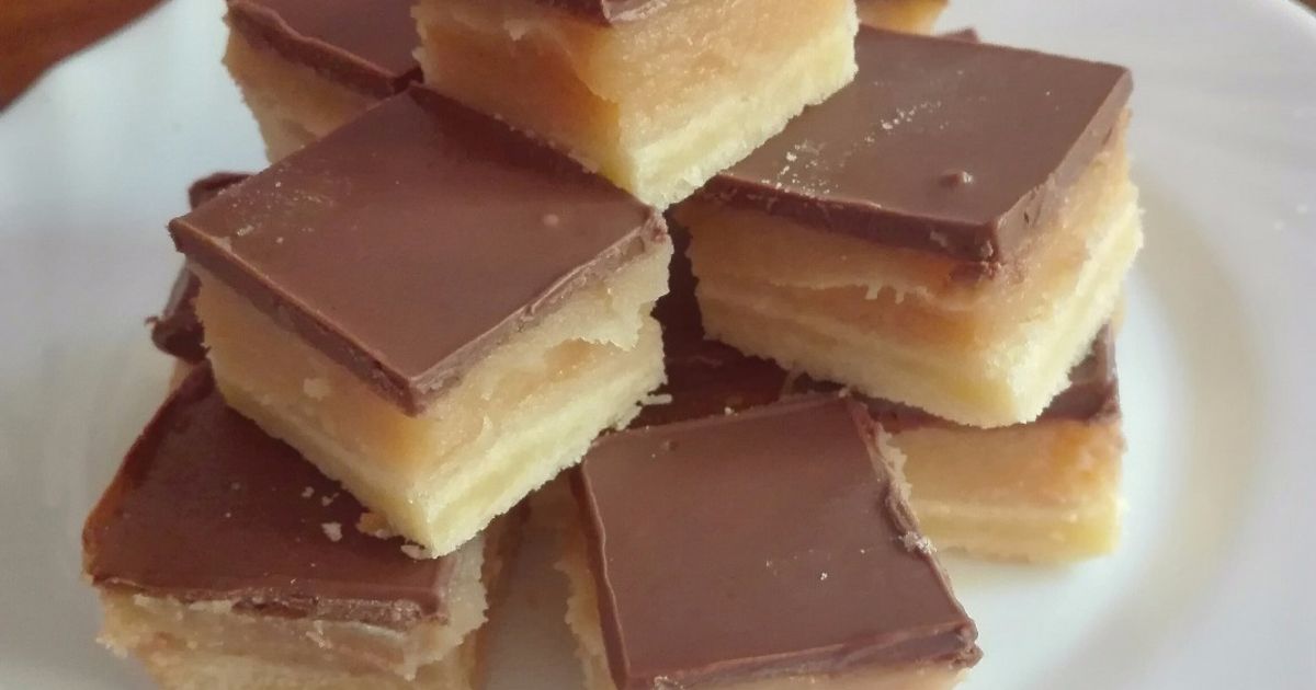 Caramel Shortbread / Millionaire's Shortbread | Monkey receptje ...