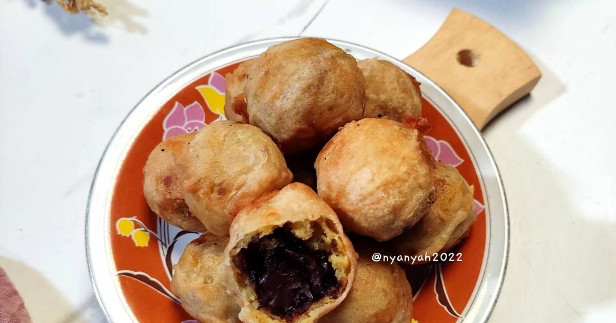 Resep Bola ubi isi coklat oleh Nyanyah - Cookpad