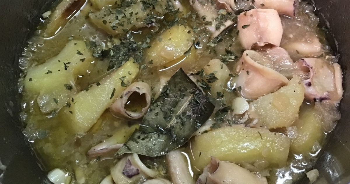 Chipirones En Salsa Con Refrito De Patatas Y Piñones Receta de penchi ...