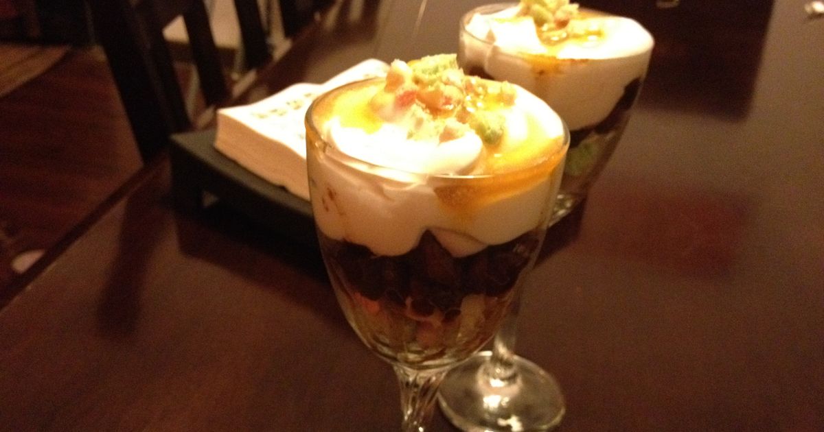 Spiced Apple Eton Mess Recipe by Nirmala Prem - Cookpad