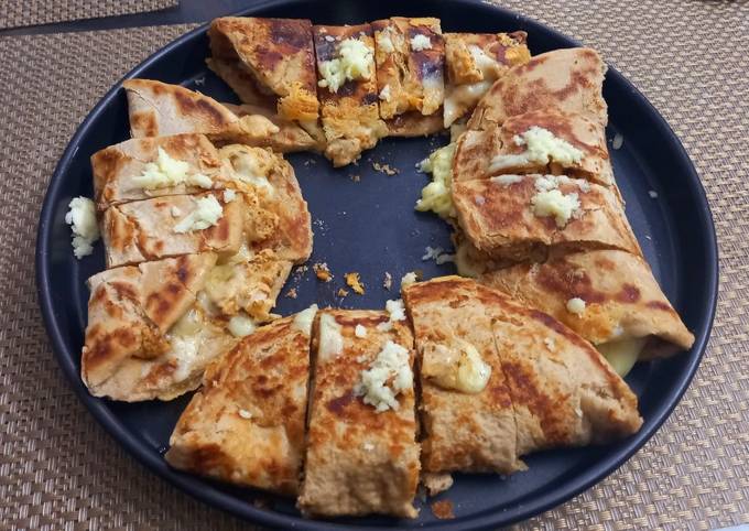 Chicken Tikka Cheesy Shawarma 🥙 Recipe by AK 👩🏻‍🍳 - Cookpad
