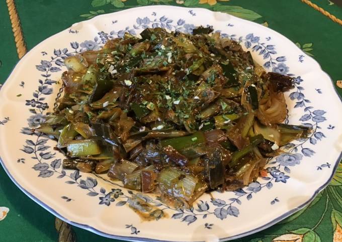 Fondue de poireaux à la crème, origan et jus d'agneau de Mila Skull ...