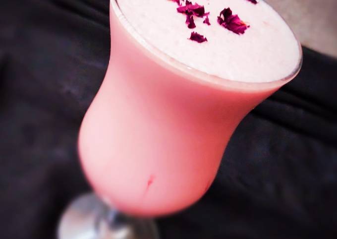 Rose shake Recipe by Dolly Kachhwani - Cookpad