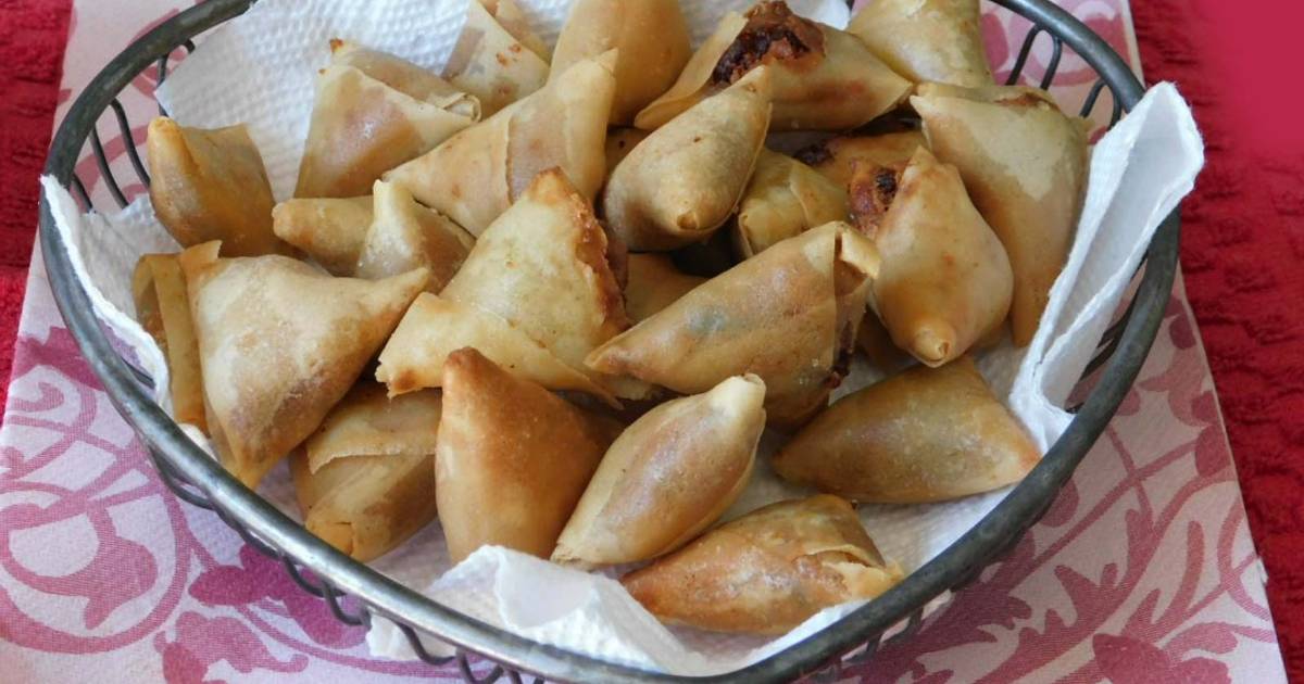 Cocktail samosa Recipe by Lakshmi Sridharan - Cookpad