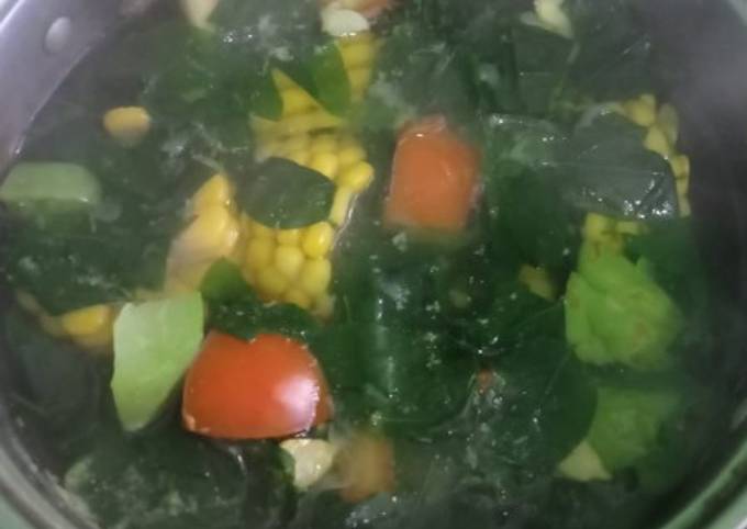 Resep Sup bening daun katuk (seger) oleh Keira Shaqueena - Cookpad