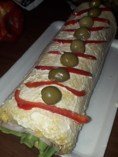 Pionono De Atún,Lechuga,Cherry,Aceitunas Y Huevo.🤗💖💕🙂😊💖🤗💕🙂😉😊🤗 Receta de ...