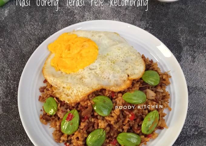 Resep Nasi Goreng Terasi Pete Kecombrang oleh Pujani Handayani - Cookpad