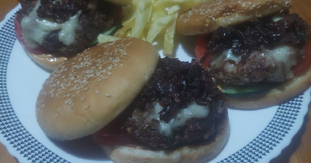Beef Lamb Burger With Caramelized Onions,Cheese, Tomato&Cucumber Recipe ...