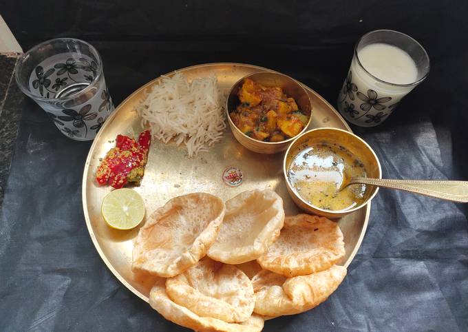 Classic Lunch Recipe by Anjana Sheladiya - Cookpad