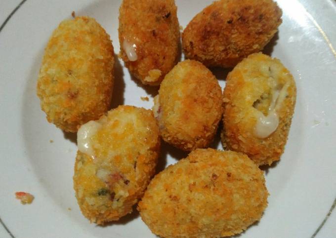 Resep Kentang mozzarella oleh rizamasita - Cookpad
