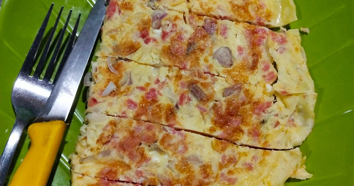Resep Telur Dadar Smoked Beef Simple 💗 Untuk Sarapan Atau Bekal Anak ...
