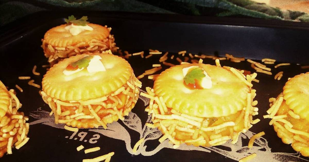 Cheesy Monaco sandwich Recipe by Deepali Saurabh Bansal - Cookpad