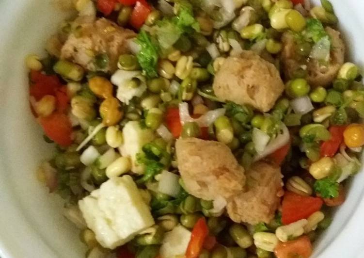 Sprout chaat Recipe by Vanika Agrawal - Cookpad