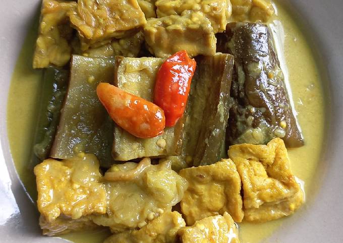 Resep Terong Santan Kuning oleh resta - Cookpad