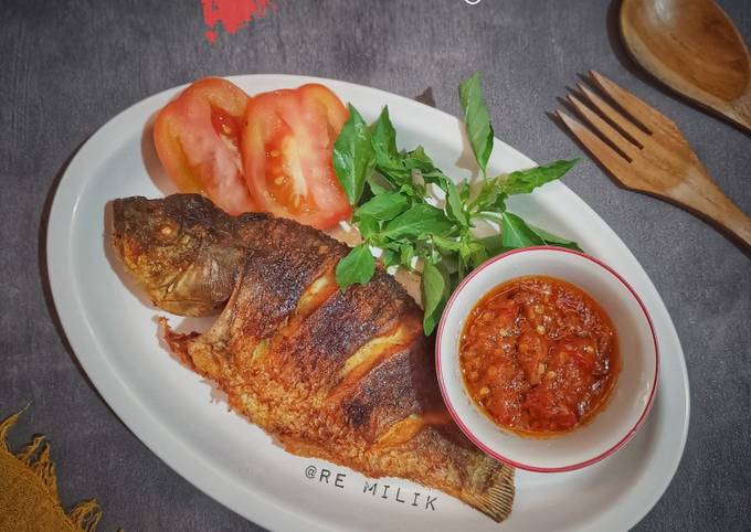 Resep 350. Ikan Mas Goreng oleh Re Milik - Cookpad