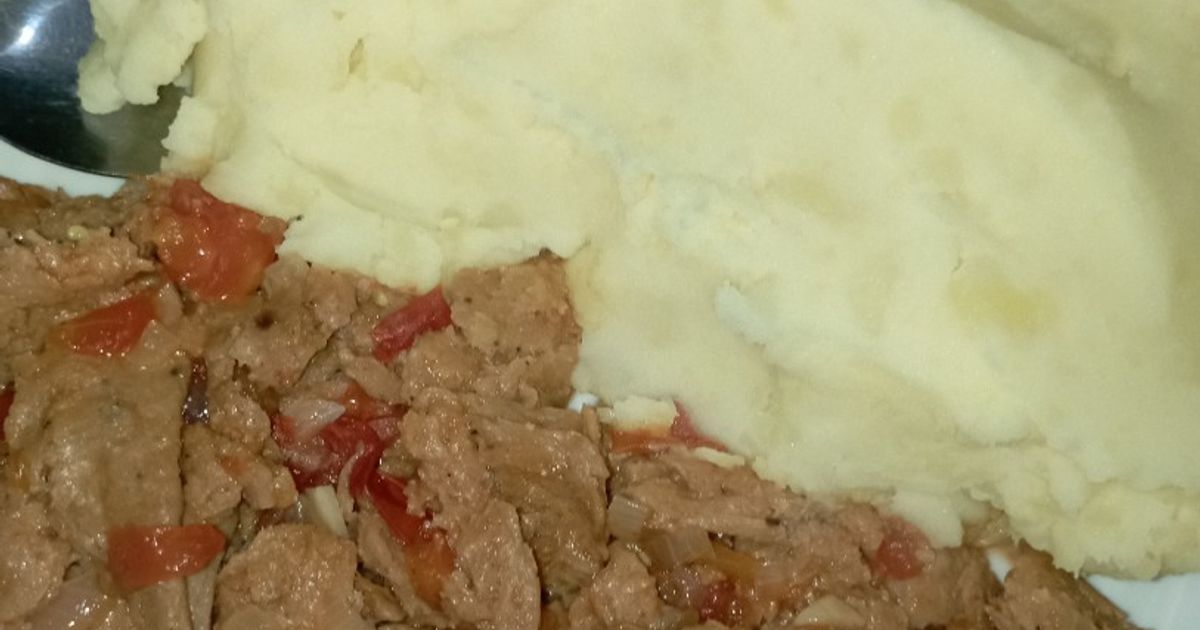 Mashed Potatoes Served With Sossi Soya Chunks Recipe by wangari21 - Cookpad