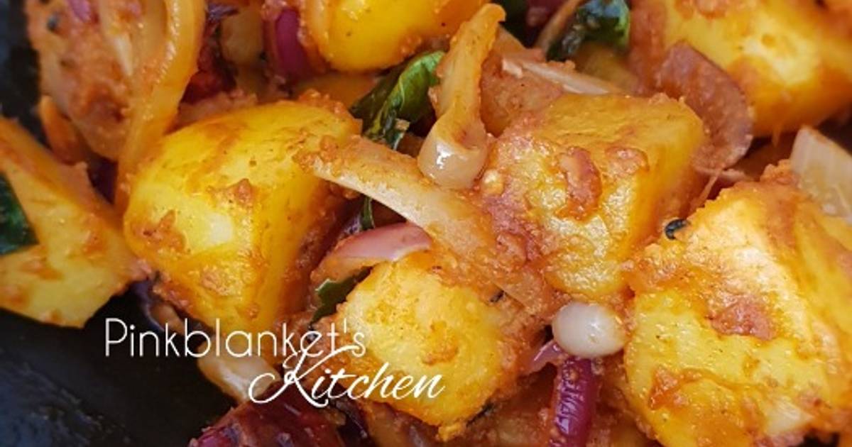 Dry Potato Curry Recipe by Pinkblanket's Kitchen - Cookpad