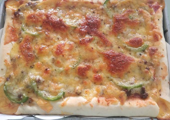 Resep Pizza rumahan oleh mimels - Cookpad