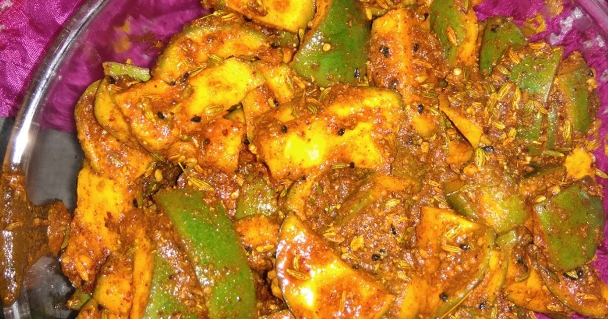 Aam Ka Achaar Or Raw Mango Pickle Recipe by Manisha's Desi kitchen ...